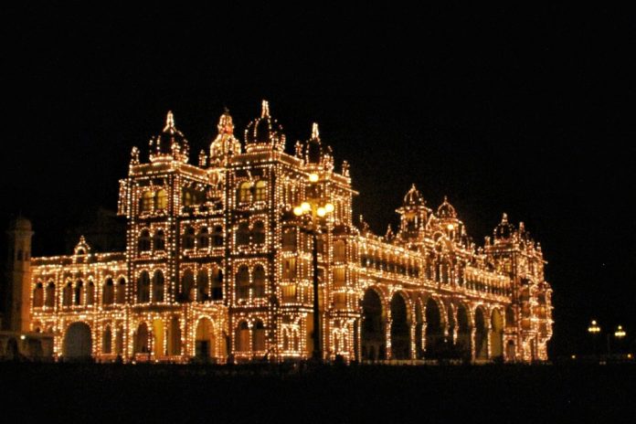Mysore Palace: Guide To Royal Home Of The Wadiyars