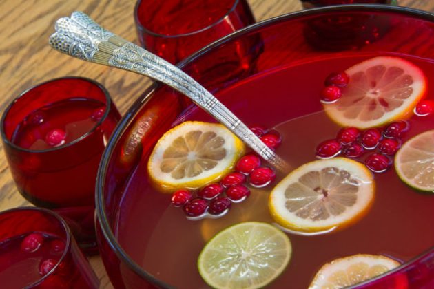 13 Traditional Christmas Drinks To Try This Holiday Season