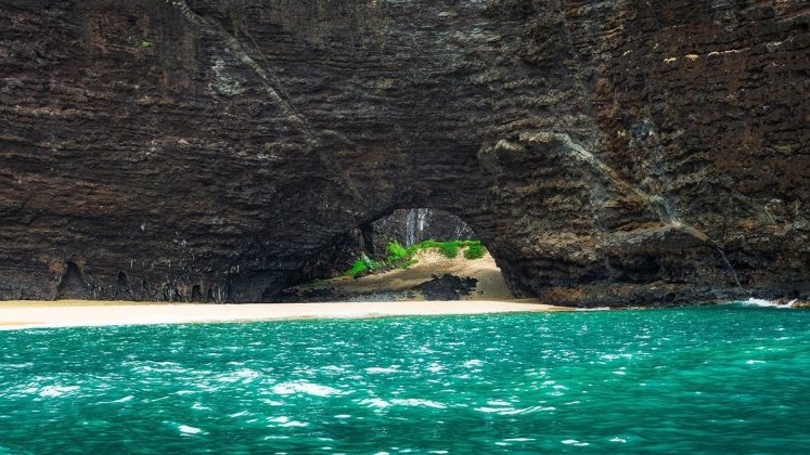 10 Incredible Sea Arches From Around The World