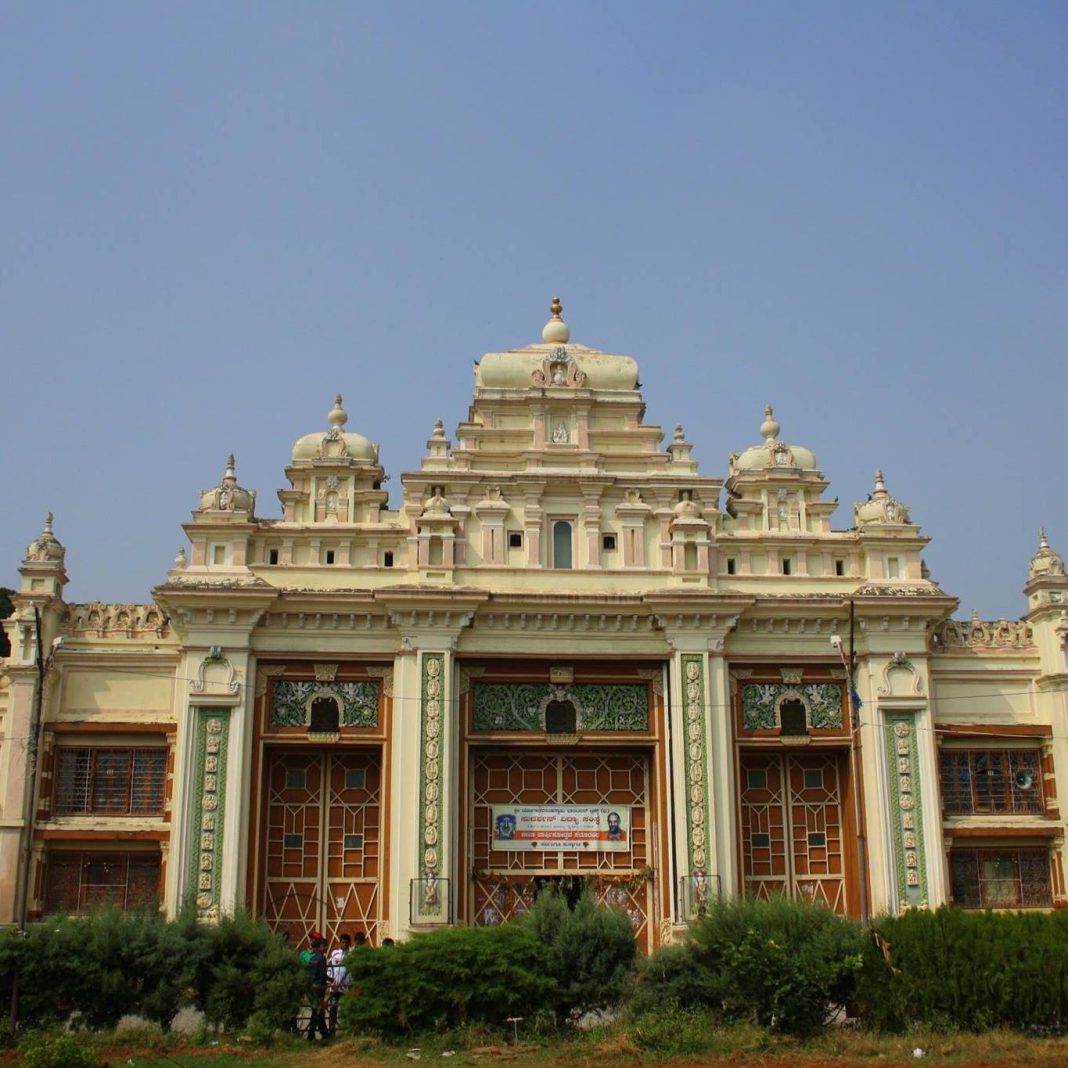 A Comprehensive Guide To Jaganmohan Palace
